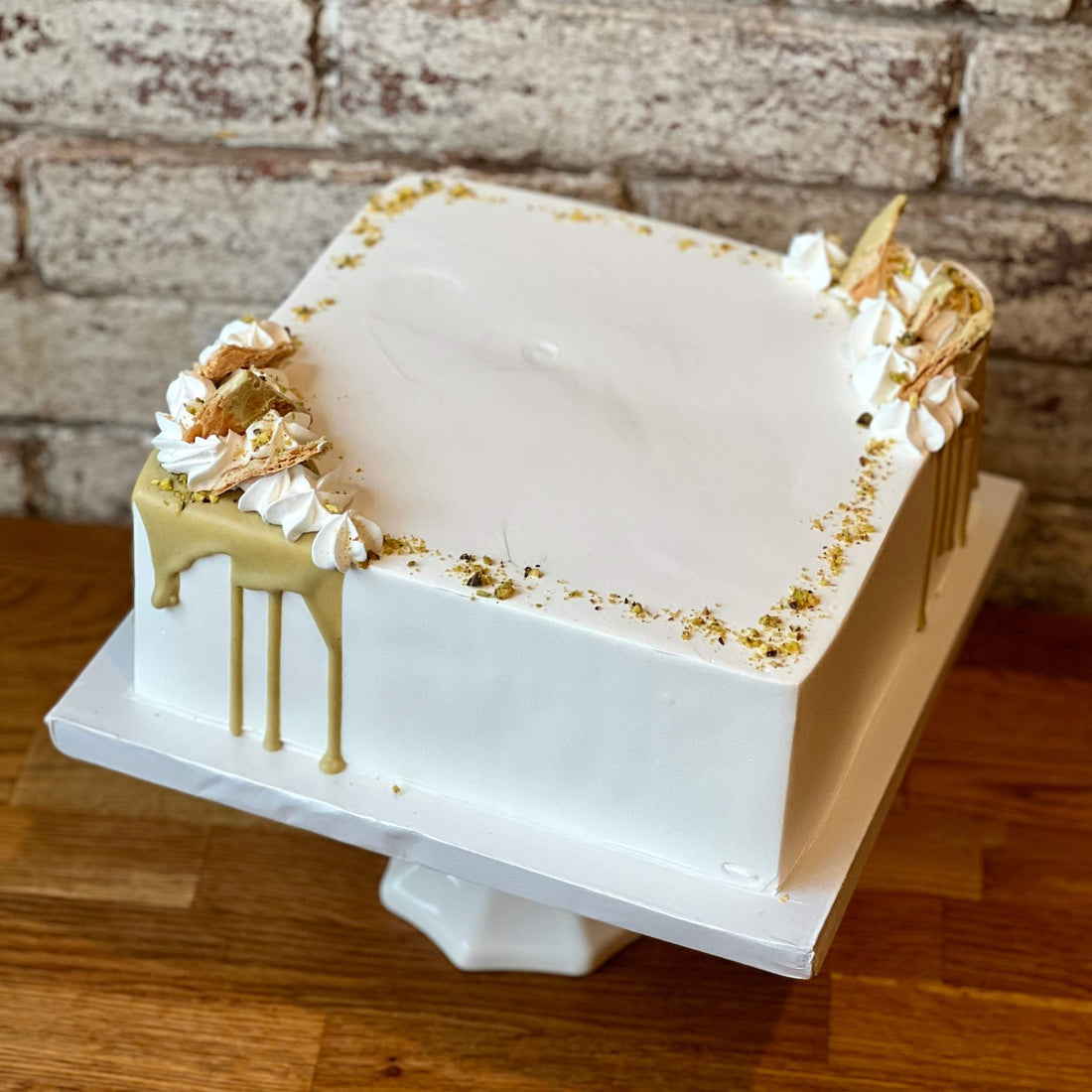 Pistachio Sfoglia Cake – Tre Mari Bakery