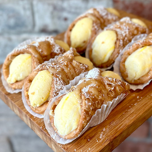 Cannoli - Tre Mari Bakery