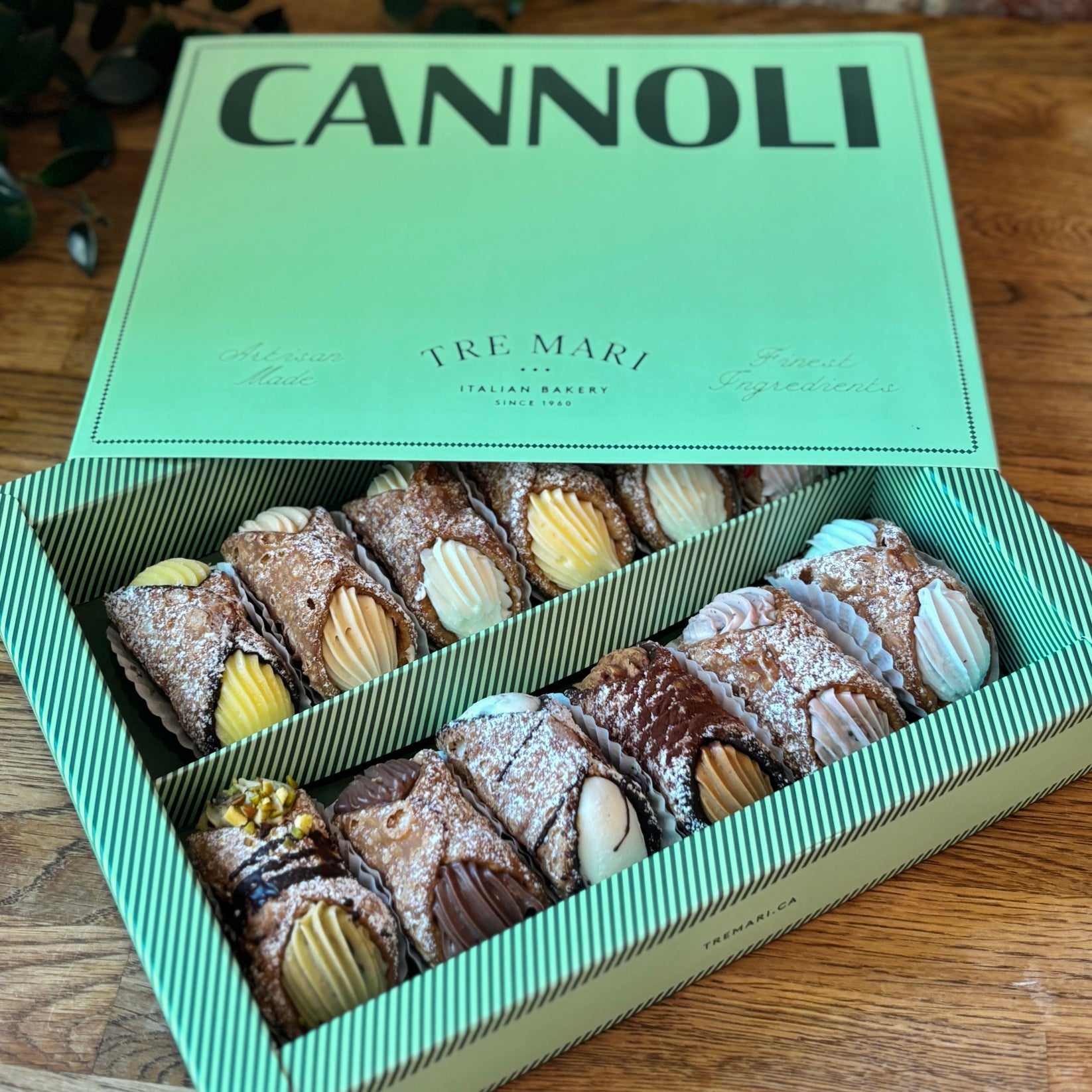 Cannoli Party Box – Tre Mari Bakery