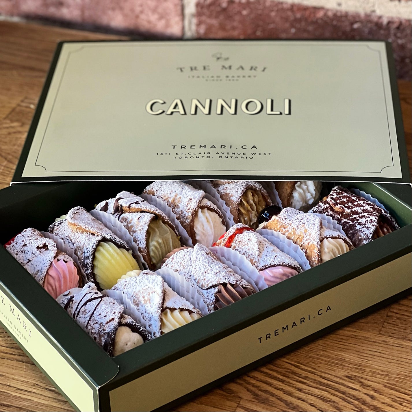 Cannoli Party Box – Tre Mari Bakery